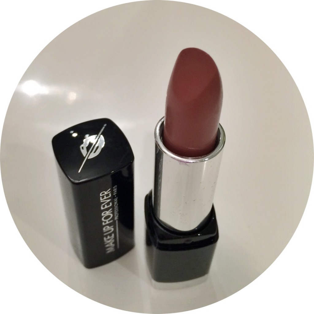 Cédez au charme de Make Up For Ever avec Give In To Me!